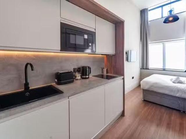 Nice 1 BR Havelock Road