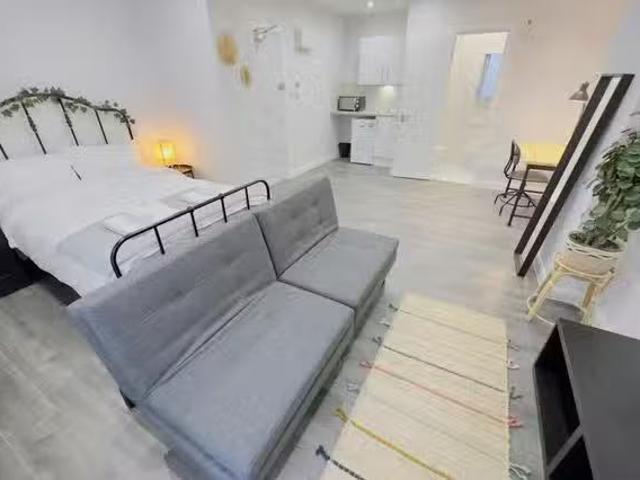 Just in! 1 BR Hawkwood Mount, London