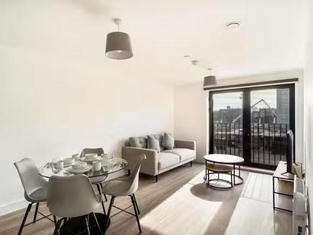 Cheap 1 BR Naylor Street