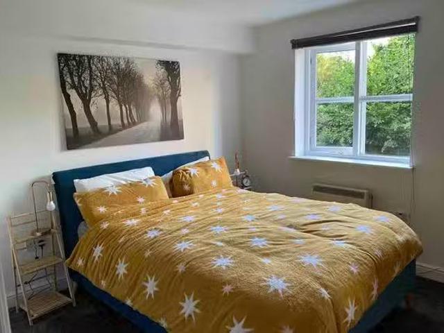 Just in! 1 BR Otter Close, London