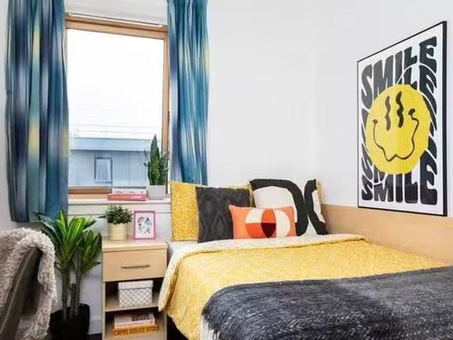 Unique 1 BR Pier Quays Ensuite Medium Standard Double