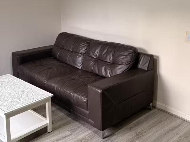 Cheap 1 BR Property to rent in Morvenside EH14
