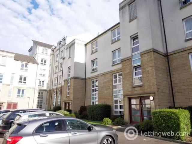 Cozy 1 BR Property to rent in Bethlehem Way, Lochend, Edinburg.