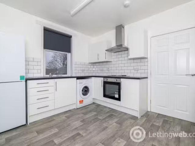 Cheap 1 BR Property to rent in Clepington Road, Dundee