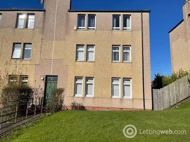 Charming 1 BR Property to rent in Court Street North, Dundee.