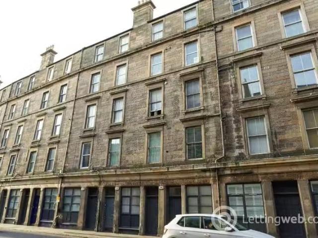 Cheap 1 BR Property to rent in Duke street, Leith, Edinburgh.