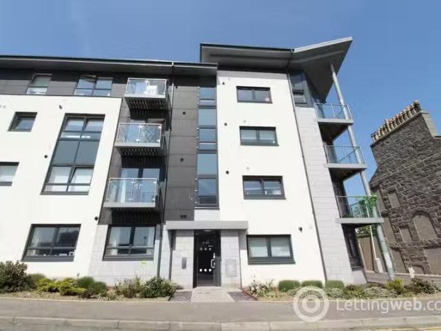 For Rent! 1 BR Property to rent in Flat 16, St Peter Square, A.