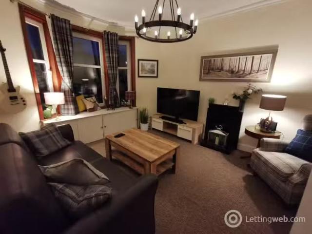 Rental! 1 BR Property to rent in Flat 5 43 Commisioner Street.