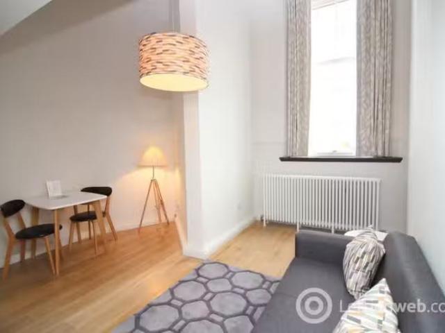 Cheap 1 BR Property to rent in Flat 67, Mc Donald Road, Brough.