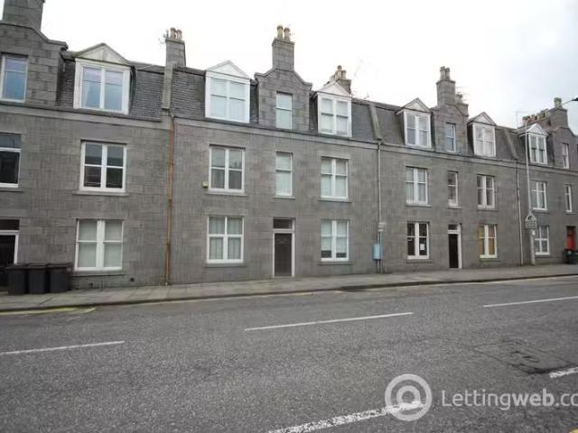 Unique 1 BR Property to rent in Great Western Road, Ground Flo.