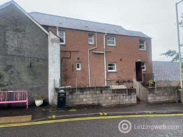 Unique 1 BR Property to rent in High Street, Blairgowrie, Pert.