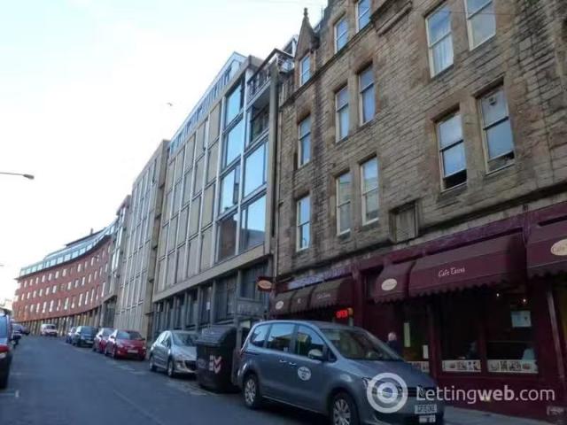 Rental! 1 BR Property to rent in Lady Lawson Street, Edinburgh