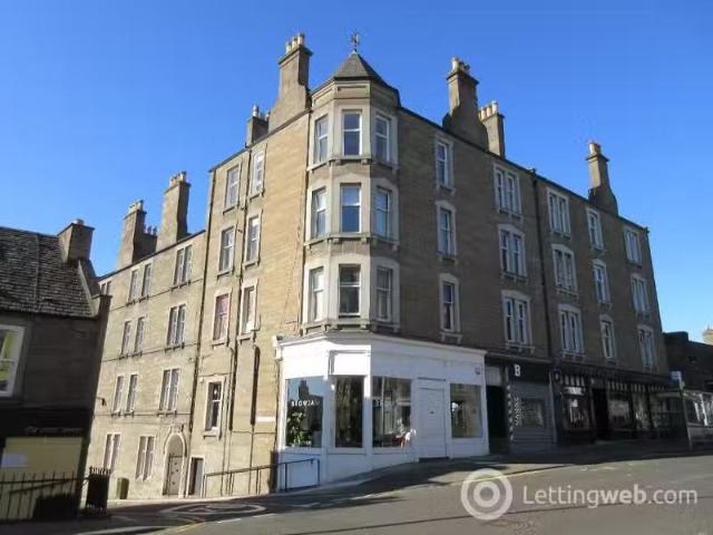 Just in! 1 BR Property to rent in Seafield Road, West End, Dun.