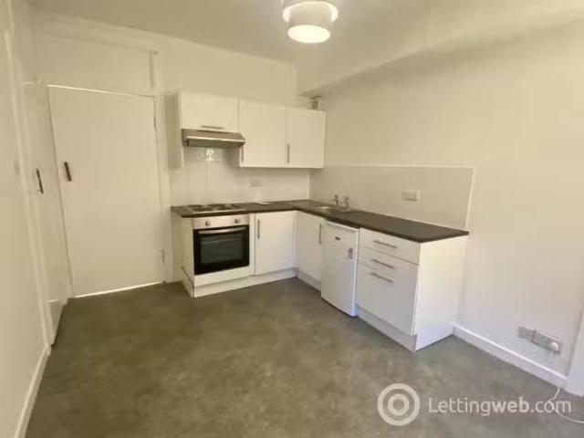 Nice 1 BR Property to rent in Spey Terrace, Leith Walk, Edinbu.