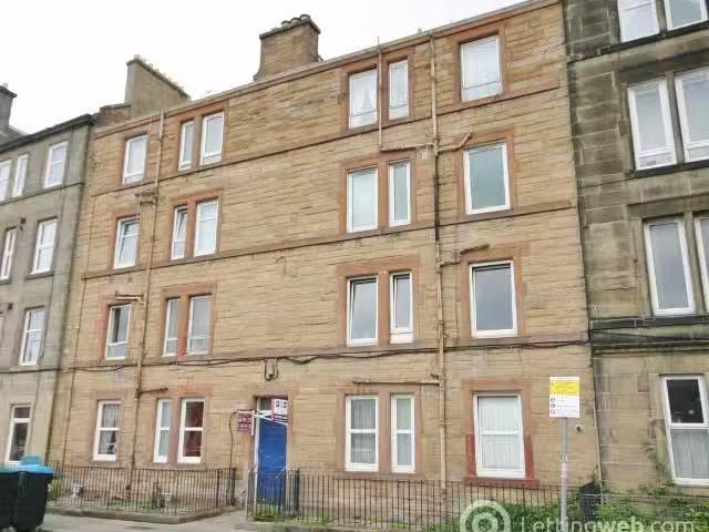 Cheap 1 BR Property to rent in Westfield Street, Gorgie, Edinb.