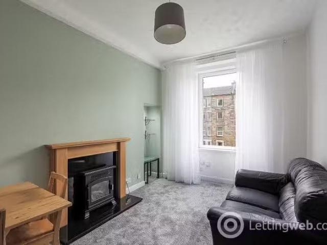For Rent! 1 BR Property to rent in Wheatfield Place, Gorgie, E.