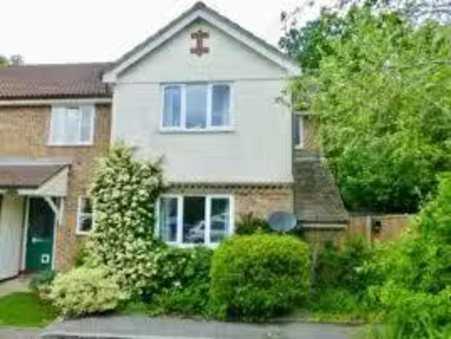 Unique 1 BR Property & Houses to Rent: Nether Vell Mead, Churc.