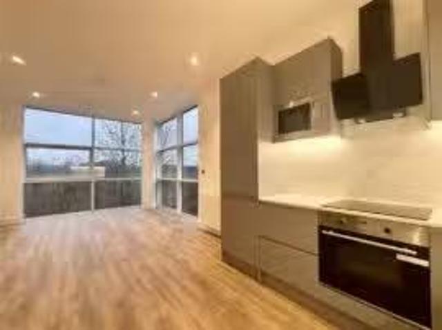 Charming 1 BR Property & Houses to Rent: Roop House, Fleet, Ha.