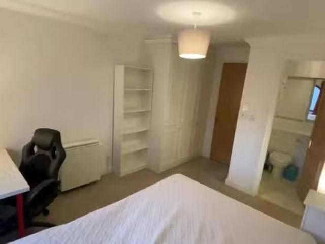 Rental! 1 BR Regency Street, London