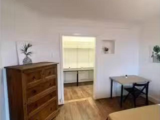 Cozy 1 BR Room in shared apartment for rent in Kendal Road, Lo.