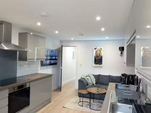 Unique 1 BR Stanley Street, Derby