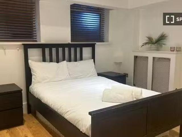 Just in! 1 BR Studio apartment for rent in Tyb, London