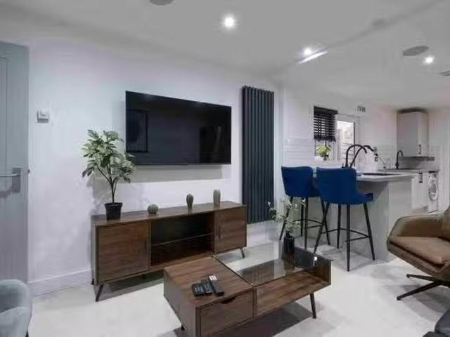 Cozy 1 Room 5 South Parade, LN1 6 Beds 5 Baths