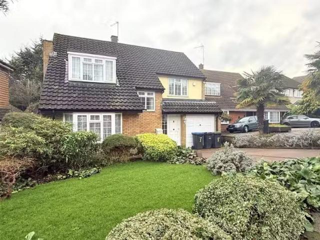 Charming 2 BA 4 bedroom detached house for rent in Claremont R.