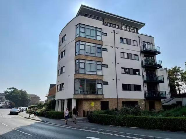 Unique 2 BA 4 bedroom flat for rent in Student Four Double Bed.