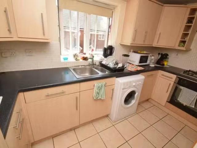 Cozy 2 BA 4 bedroom house for rent in Richards Street, Hatfiel.