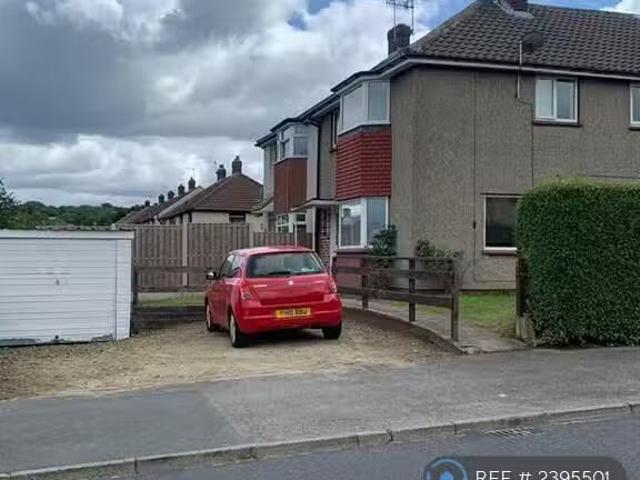 Nice 2 BA 4 bedroom semi detached house for rent in Parkway, B.