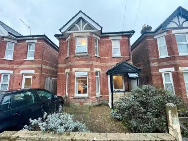 Nice 2 BA 5 bedroom house for rent in Student Five Bedroom, Wi.