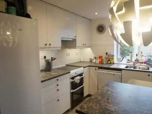 Deal! 2 BA 5 bedroom house for rent in Rebecca Drive Copy, S.