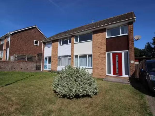 Rental! 2 BA 5 bedroom semi detached house for rent in Long Me.
