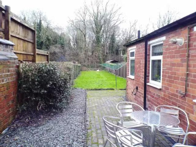 Nice 2 BA 5 bedroom semi detached house for rent in Park Hill.