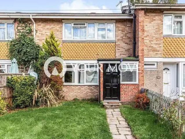 Rental! 2 BA 6 bedroom Mid Terrace House to rent, Linden Court.
