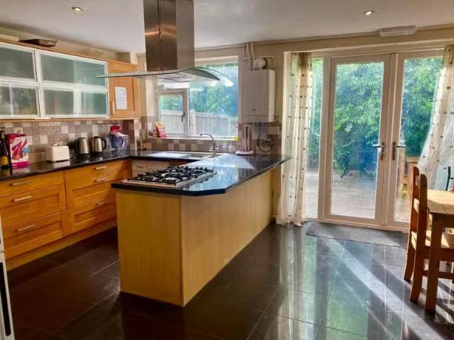 Rental! 2 BA 1 bedroom house of multiple occupation for rent i.