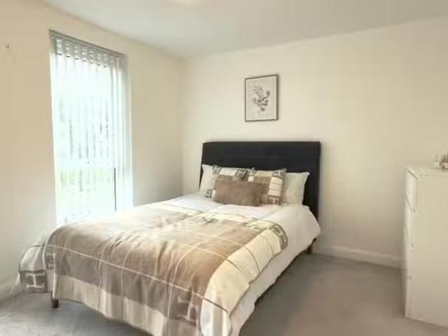 Just in! 2 BA 1 bedroom house share for rent in Hope Street, B.