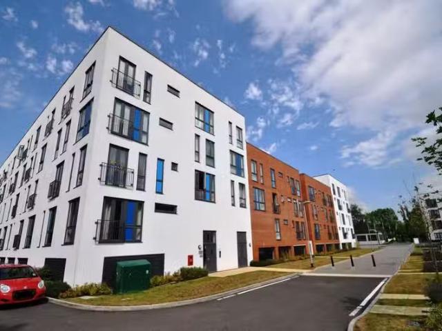 Deal! 2 BA 2 bedroom apartment for rent in Otto Road, Welwyn G.