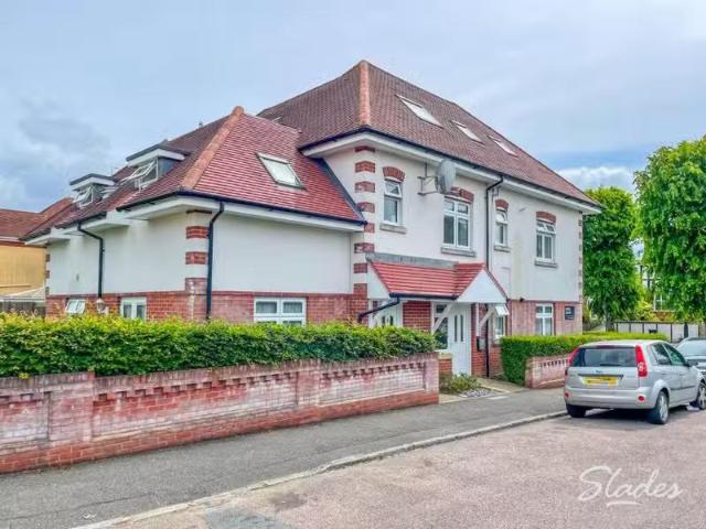 Unique 2 BA 2 bedroom apartment for rent in Iford Court, 9 Bed.