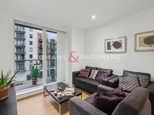 Nice 2 BA 2 bedroom apartment for rent in Kara Court, Bow, E3