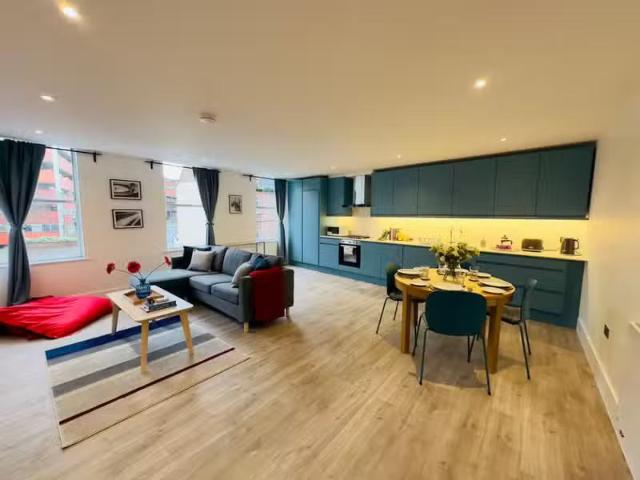 Just in! 2 BA 2 bedroom apartment for rent in Longbrook Street.