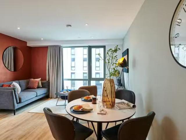 Just in! 2 BA 2 bedroom apartment for rent in The Copper Works.