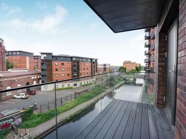 Unique 2 BA 2 bedroom apartment for rent in The Regent, Snowhi.