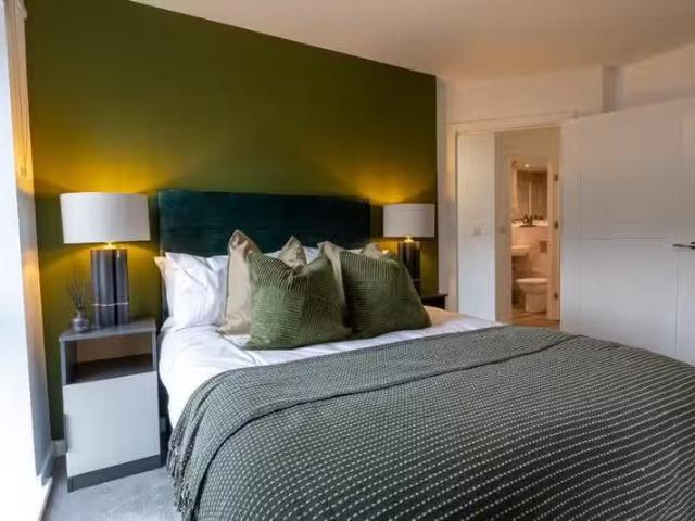 Unique 2 BA 2 bedroom flat for rent in Flat B34, Sherborne Pla.