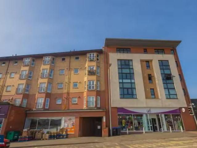 Unique 2 BA 2 bedroom flat for rent in Flat 3/2 91 Crow Road G.