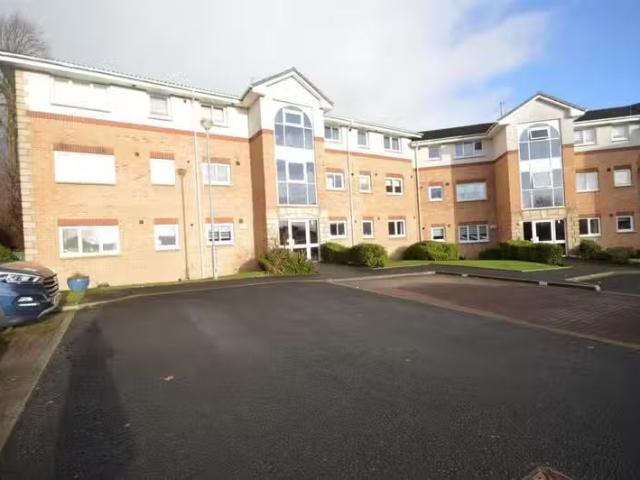 Cozy 2 BA 2 bedroom flat for rent in Milton Mains Road, Clydeb.
