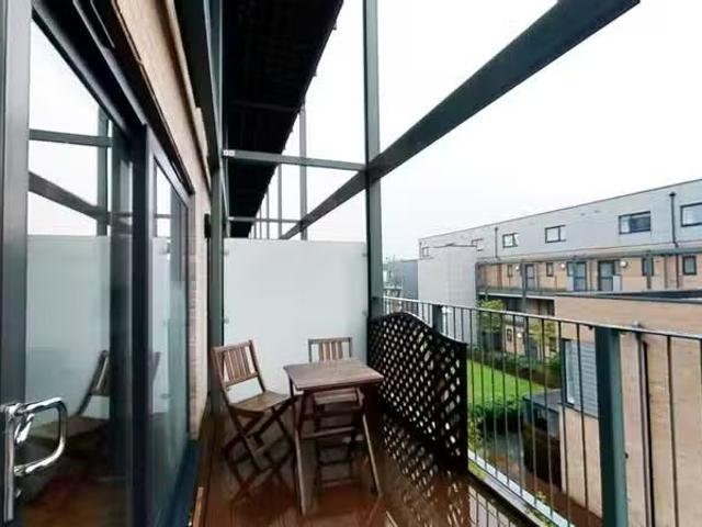 New 2 BA 2 bedroom maisonette for rent in Flamsteed Close, Cam.