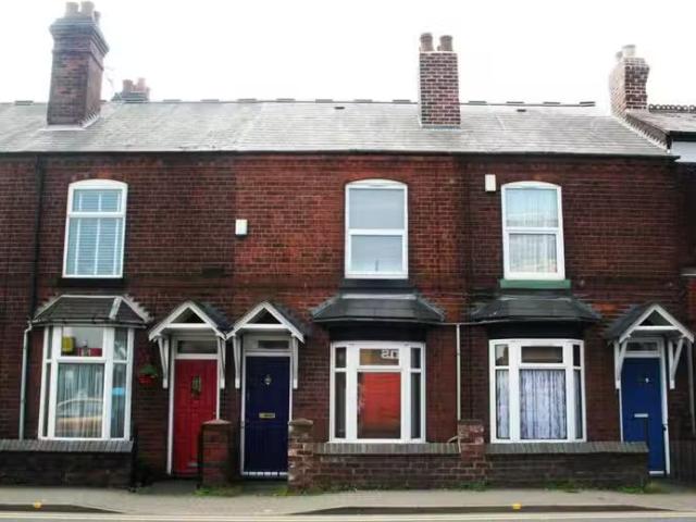 Charming 2 BA 2 bedroom terraced house for rent in Hagley Road.