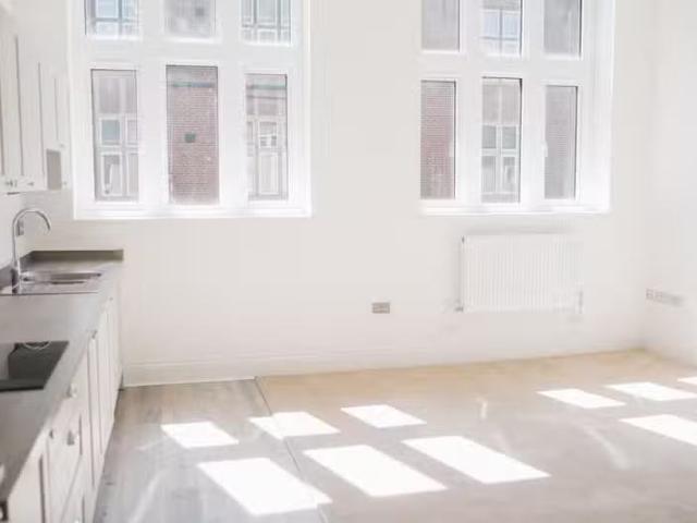 For Rent! 2 BA 3 bedroom apartment for rent in St. Marys Gate.
